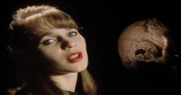 Nekromantik 2: Um segundo experimento sádico e impuro do cinema alemão